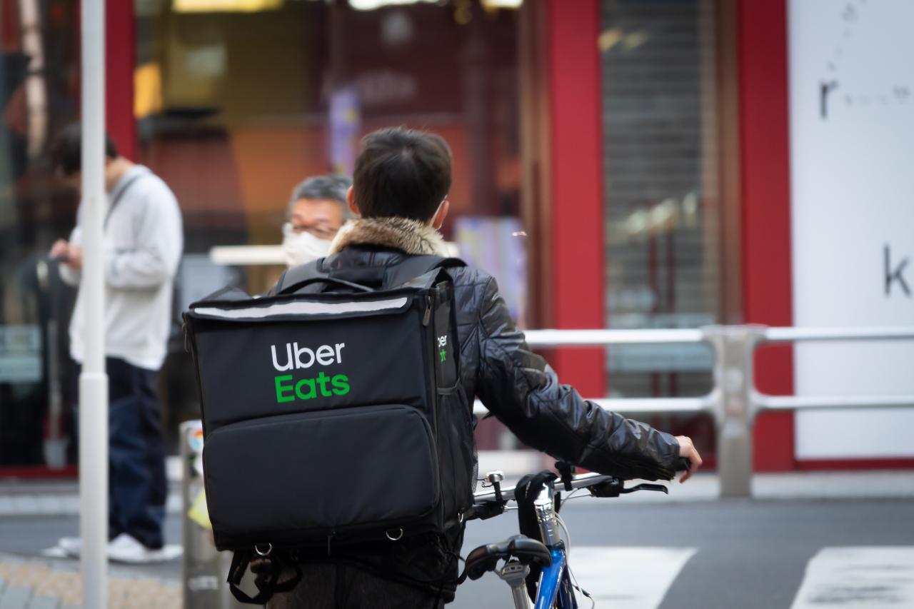Uber Eats Japan settles couriers’ deactivation claims - International Employment Lawyer